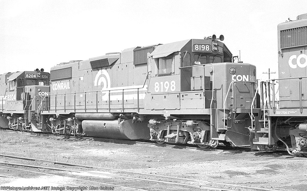 CR GP-38-2 8198